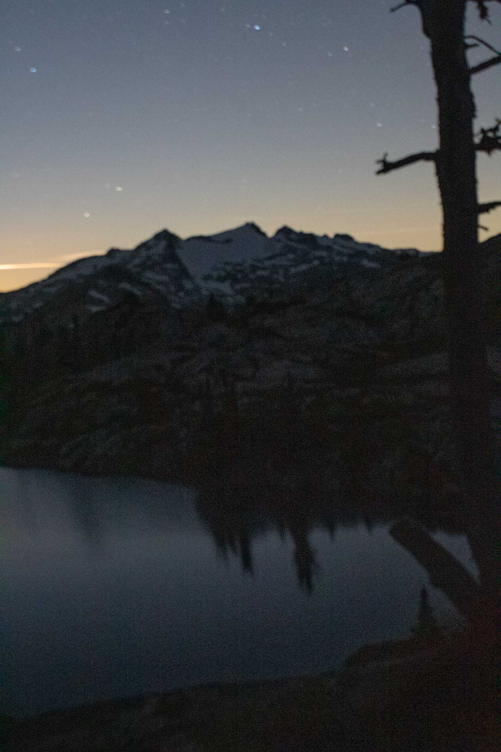 sunlight and lakes | tuck and robin lakes overnight - alpine wanderlust