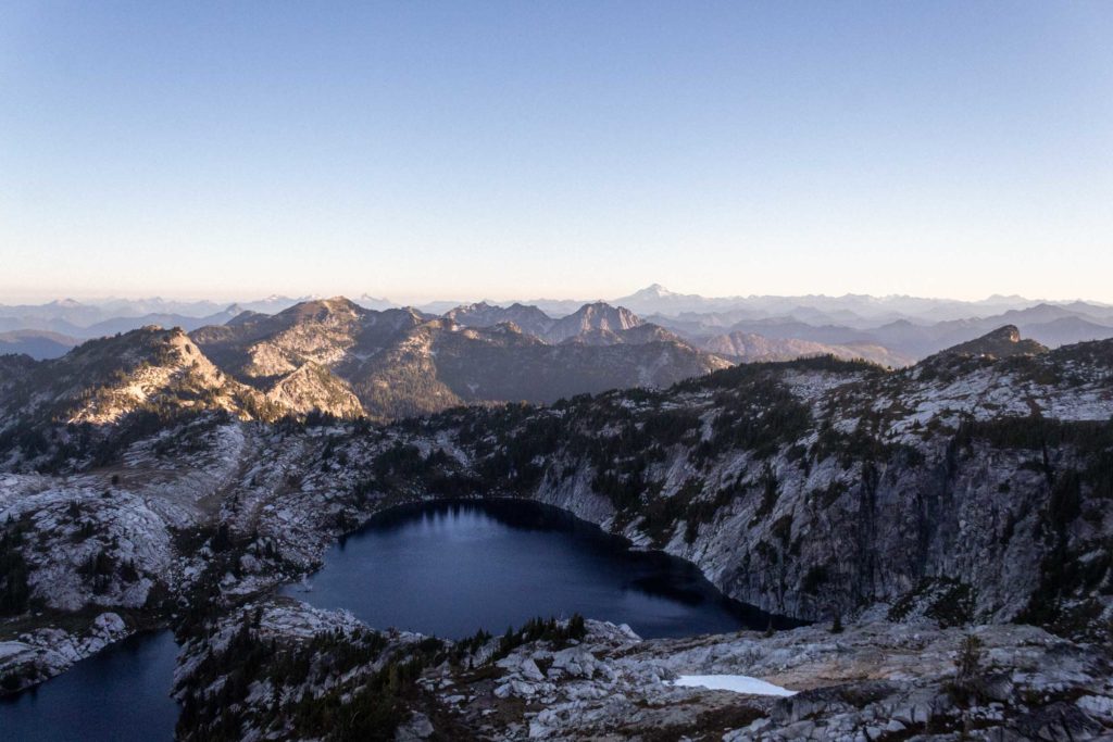 sunlight and lakes | tuck and robin lakes overnight - alpine wanderlust