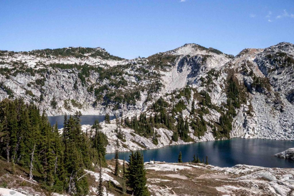 sunlight and lakes | tuck and robin lakes overnight - alpine wanderlust