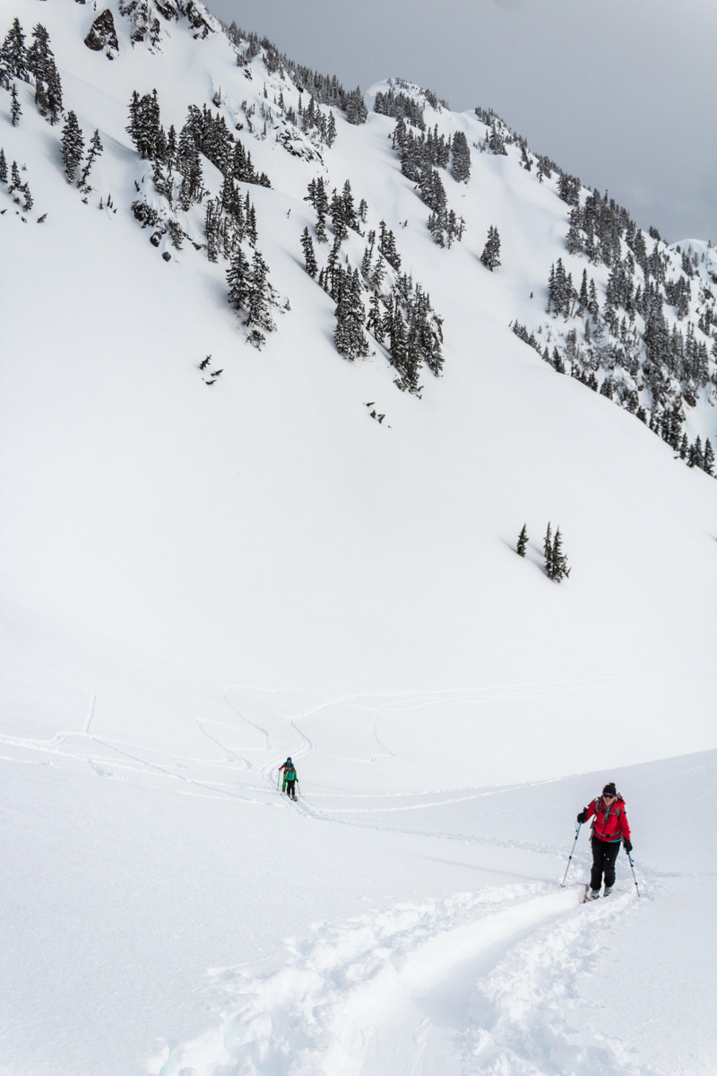 the ultimate beginner’s guide to backcountry skiing | washington ...